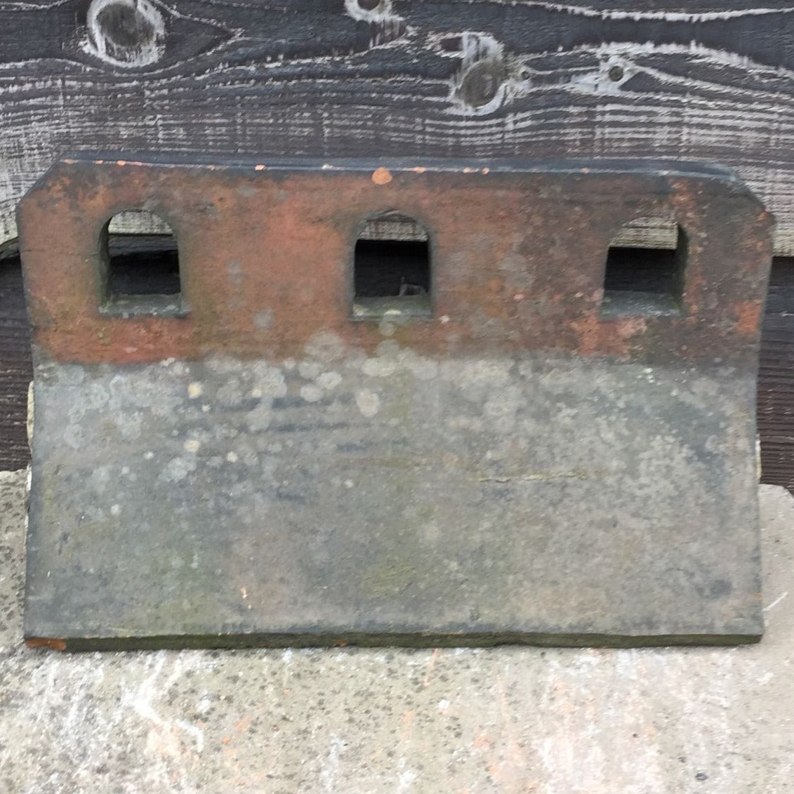 Three holed crested ridge Length 460mm ( 18inch ) width 230mm ( 9inch)