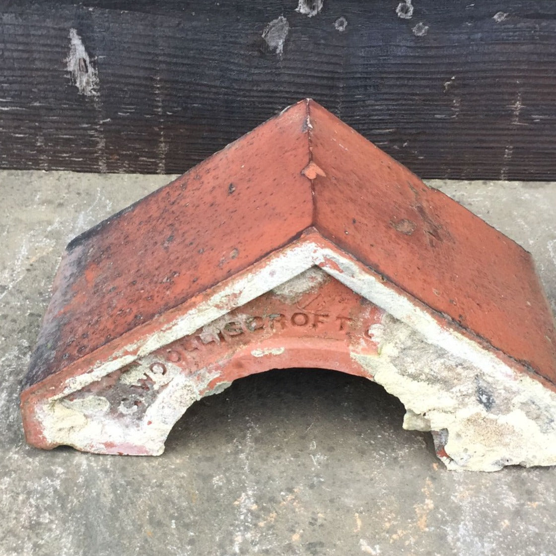 Terracotta Wooliscroft Wall Coping Length 150mm Width 300mm Height 150